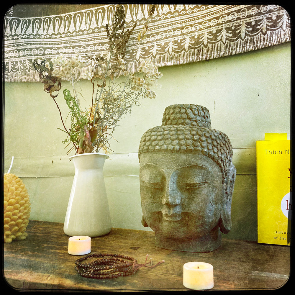 THE MAGIC OF RITUALS: creating a yoga/meditation home altar to honor ...