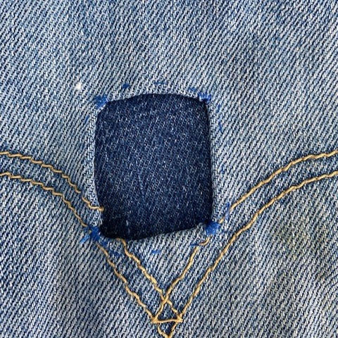 Weaving a small visible mending patch using a weaving loom kit - make ...