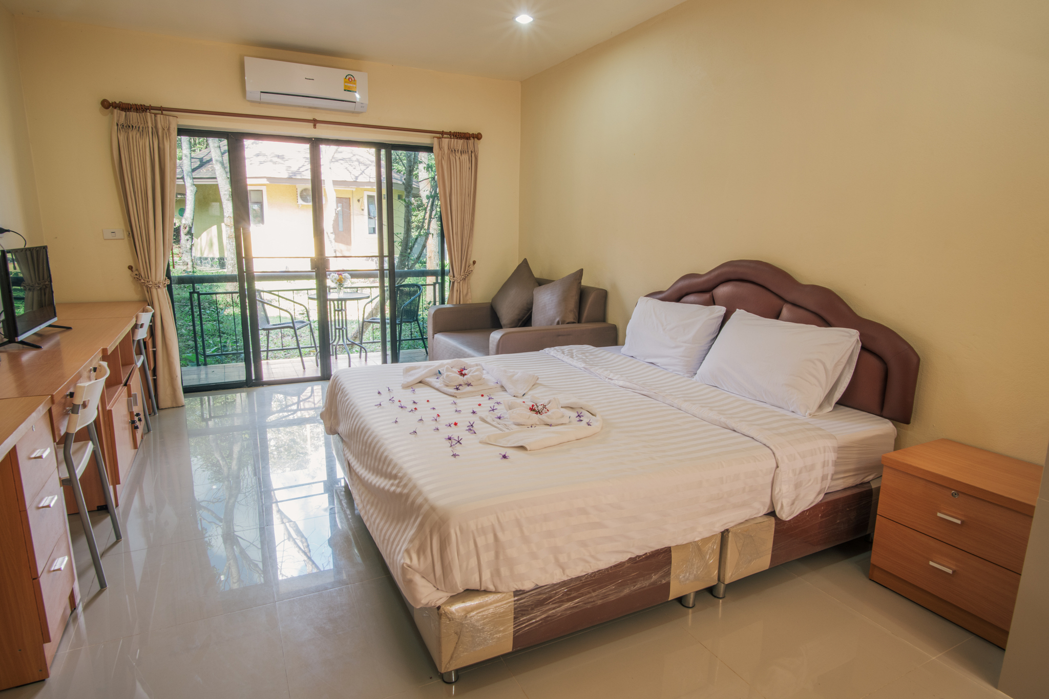 Rooms | Chiang Rai Lake Hill Resort