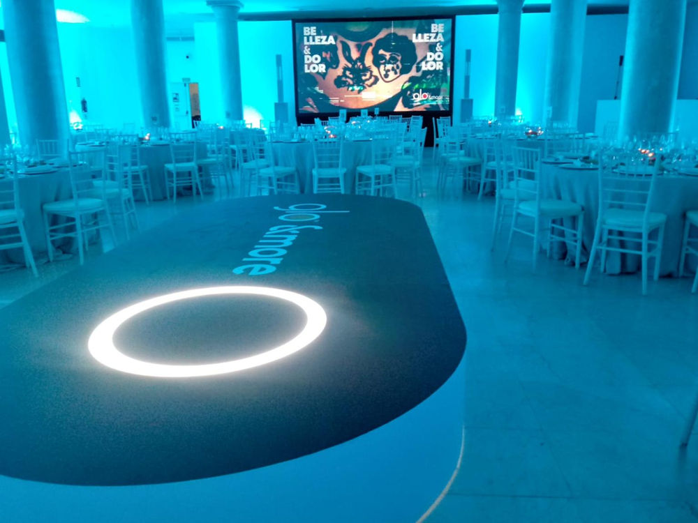 Escenario inmersivo de Glo