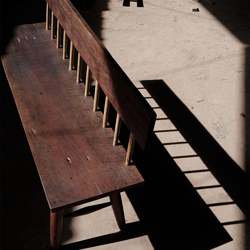 Lounge Chairs & Beds | Paya Home