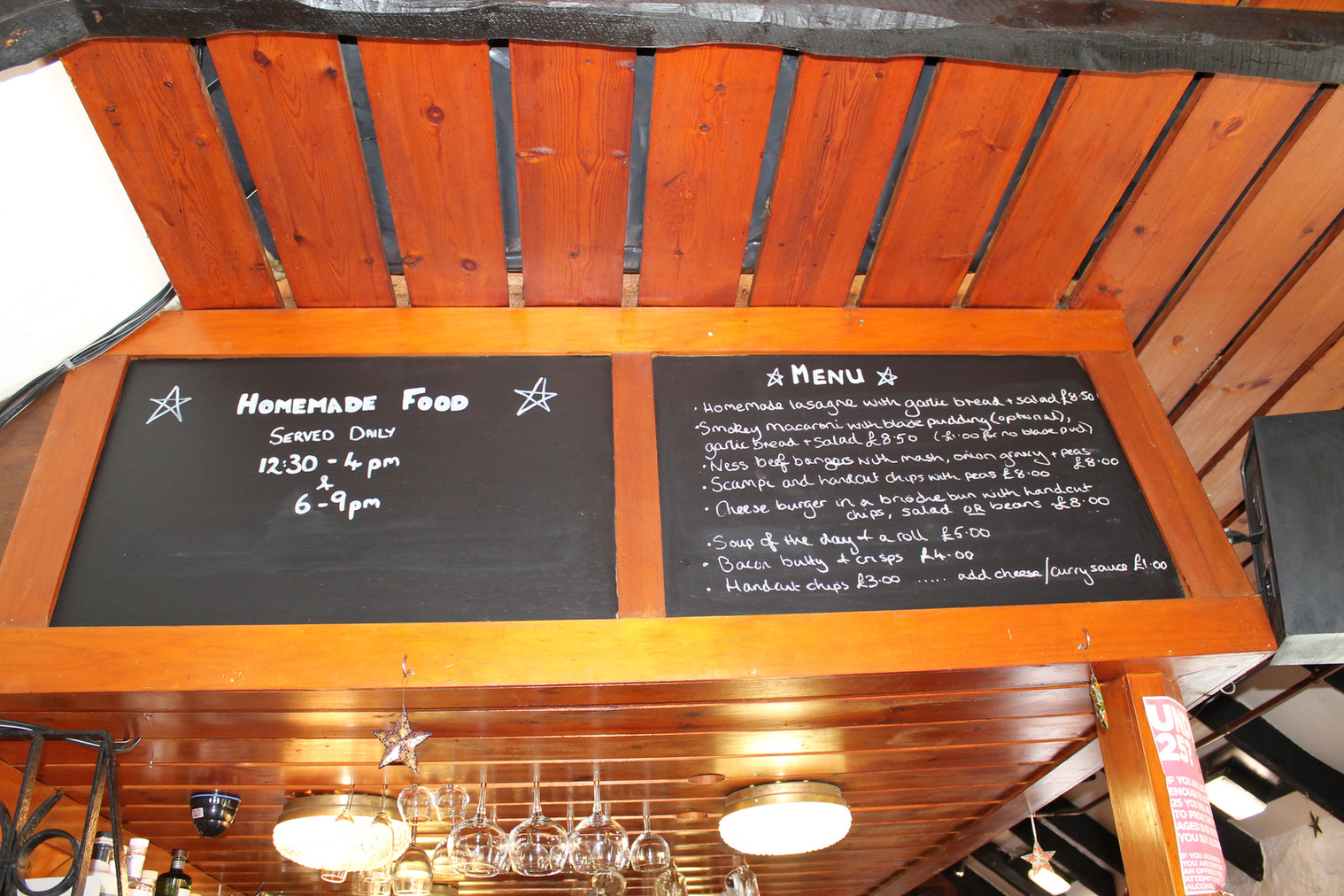 Pub | Cross Inn & Old Barn Bar | Isle of Lewis | Hebridean Way