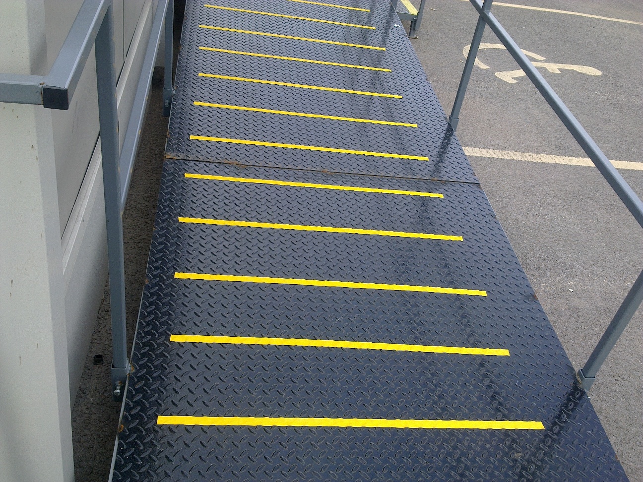 Middlesbrough College Classrooms | spacebuilder