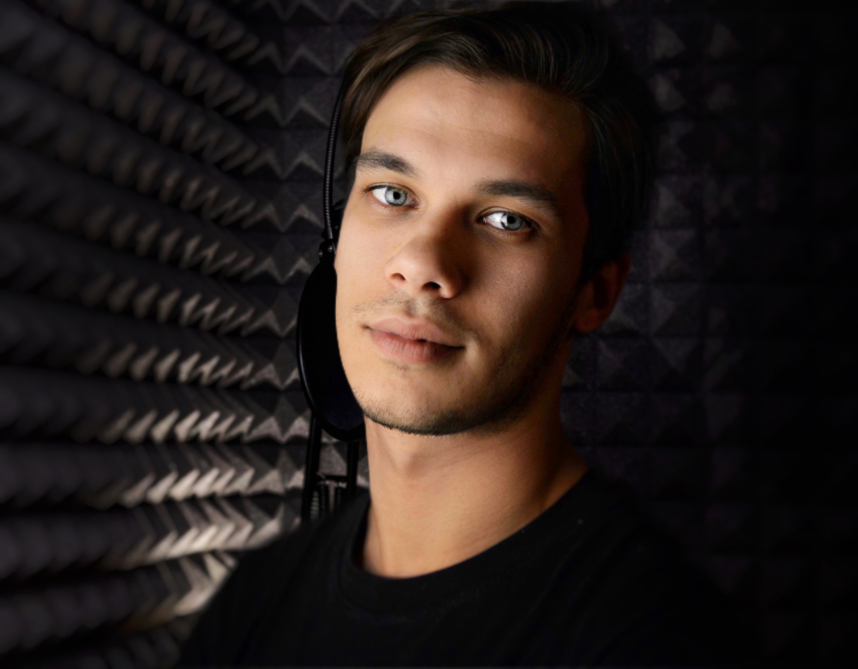 MICHELE BASILE - attore - voice talent - coach - Milano