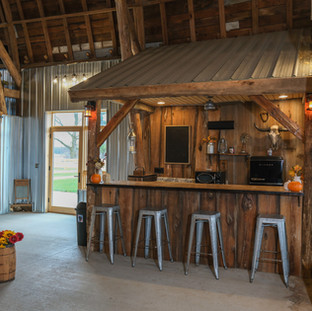 Gallery | Pike Lake Farms Wedding And Event Barn | Hatley