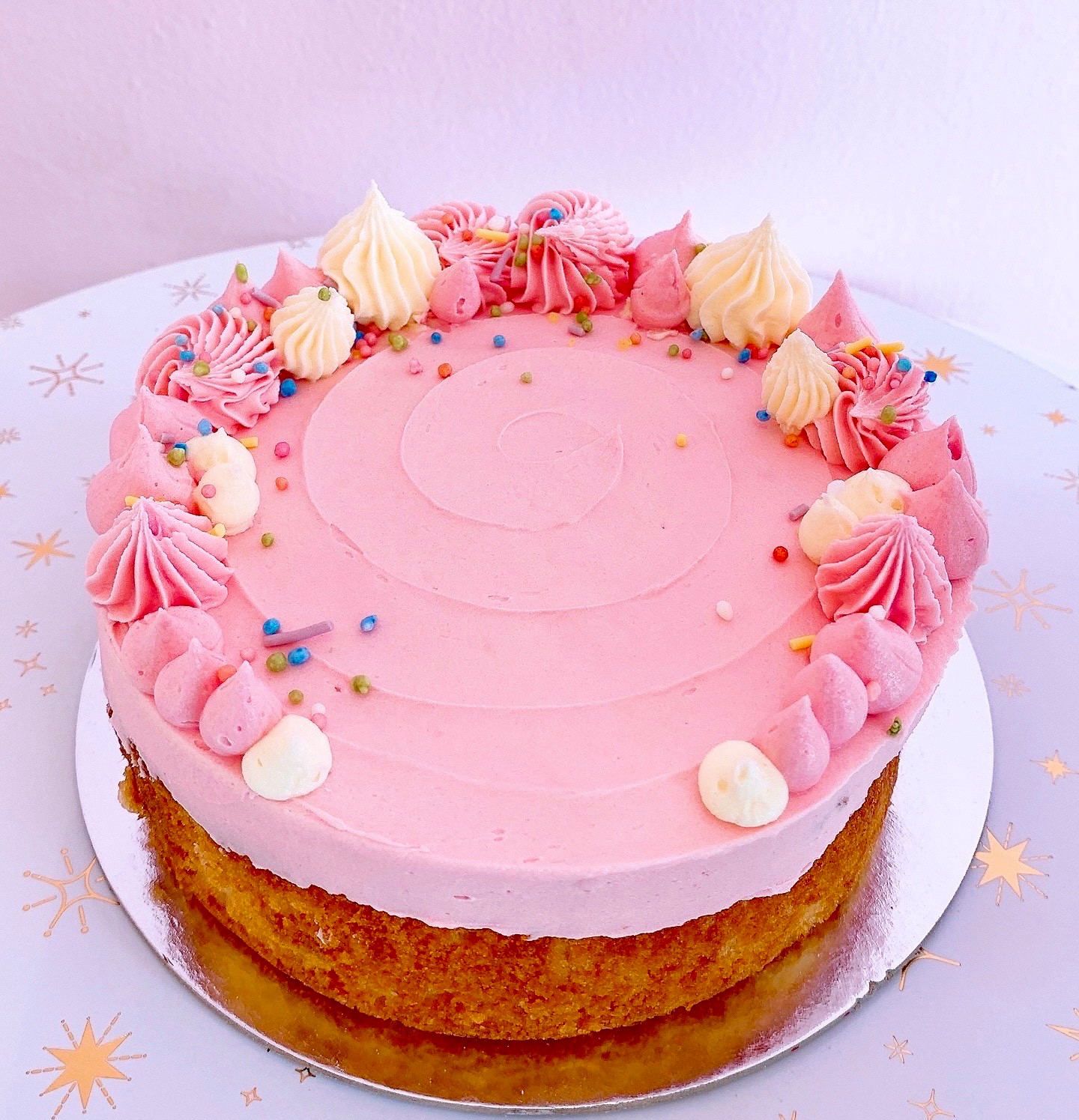 Vanilla single layer cake | Sabeno Patisserie