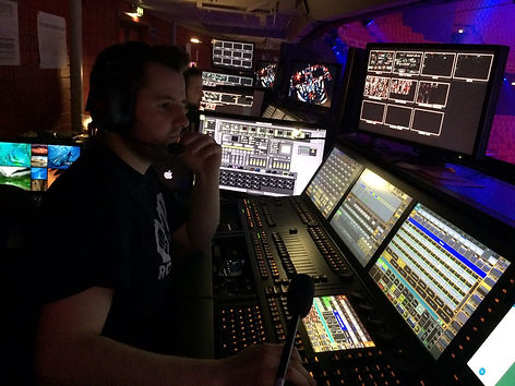 BIO | fraserwalkerlighting