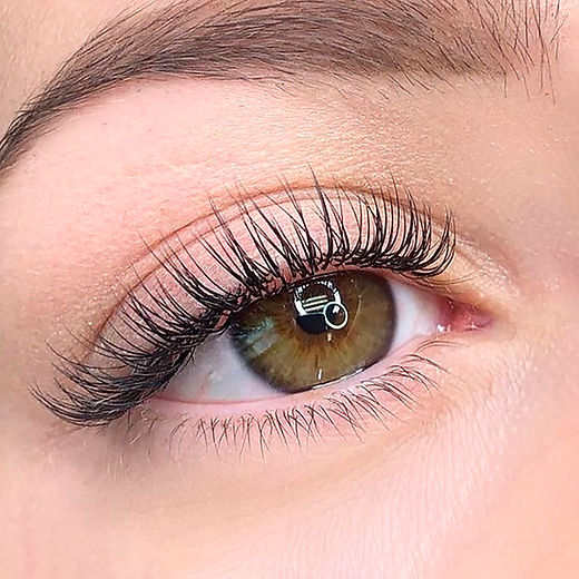 eyelashes extensions