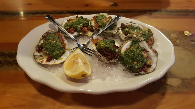 Captain Tom's Seafood Bar and Grill