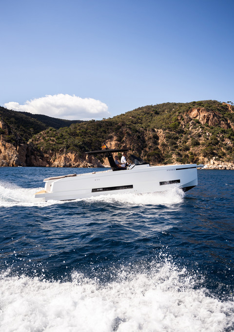 D32 | De Antonio Yachts