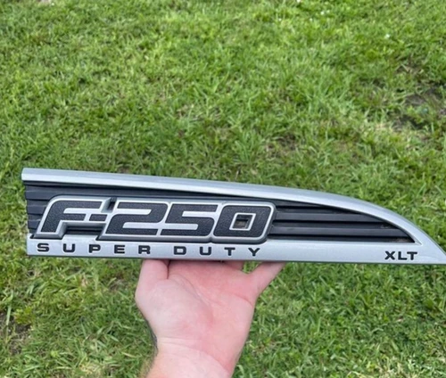 2011-2016 Ford SuperDuty Painted Fender Badges | Outlawleds