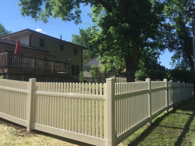 Fencing Project Contract| Fence Contractor Guide - Thrive Fencing