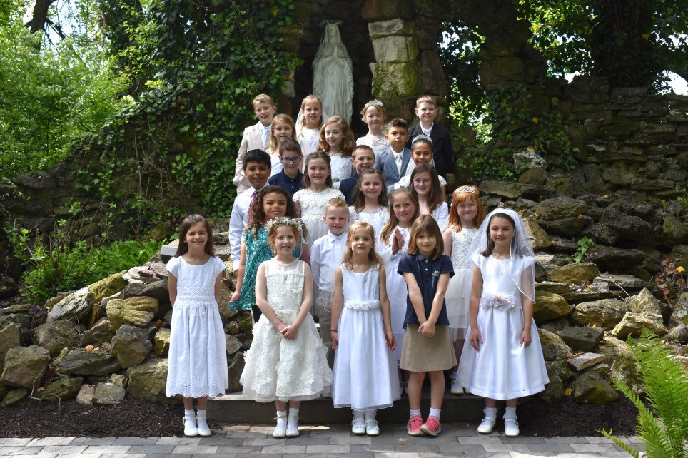 Honoring Mary During May Crowning