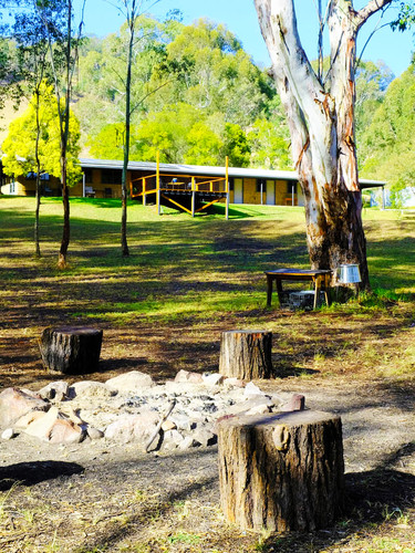 BARRINGTON RIVER LODGE GETAWAY | BARRINGTON LODGE AND CABINS ...