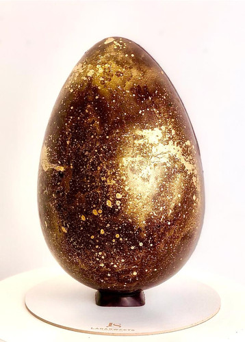 Ou artizanal de ciocolata, pestrit auriu | Lara Sweets