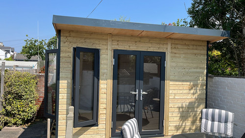 12x8 Windsor w/2 windows & pent roof | My Site