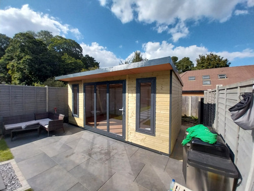 18x10 Bifold W/2 Windows & Pent roof | My Site