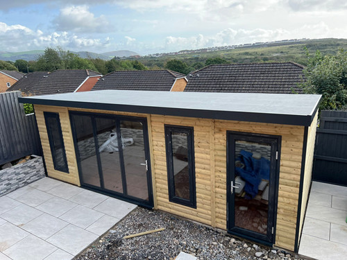 23X10 Bifold, 2 Windows, Single Ali Door in Loglap | My Site