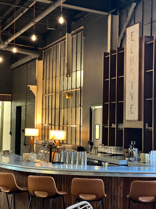 COCKTAIL ROOM | Dashfire