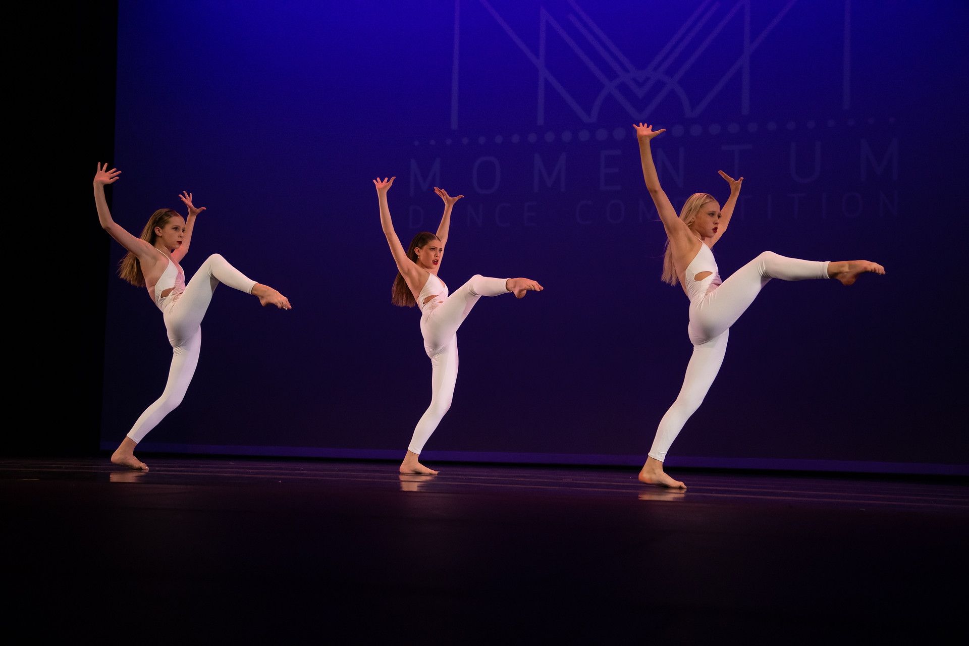 HOME | Momentum Dance