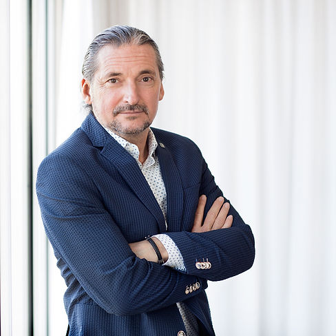 Get to know Hendrik Van Der Ham!