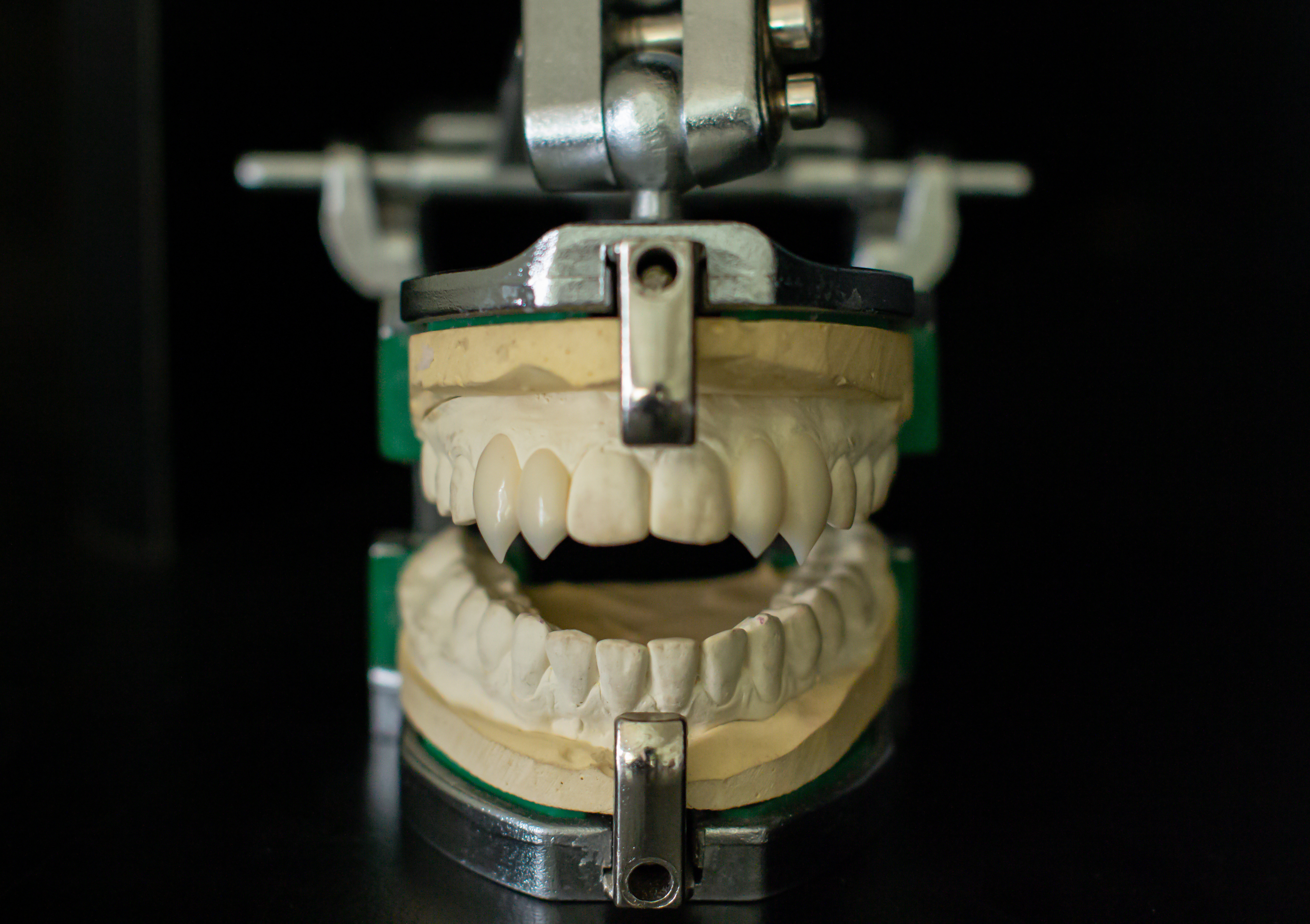 FangSmith | Custom Vampire Fangs | Fang Designs