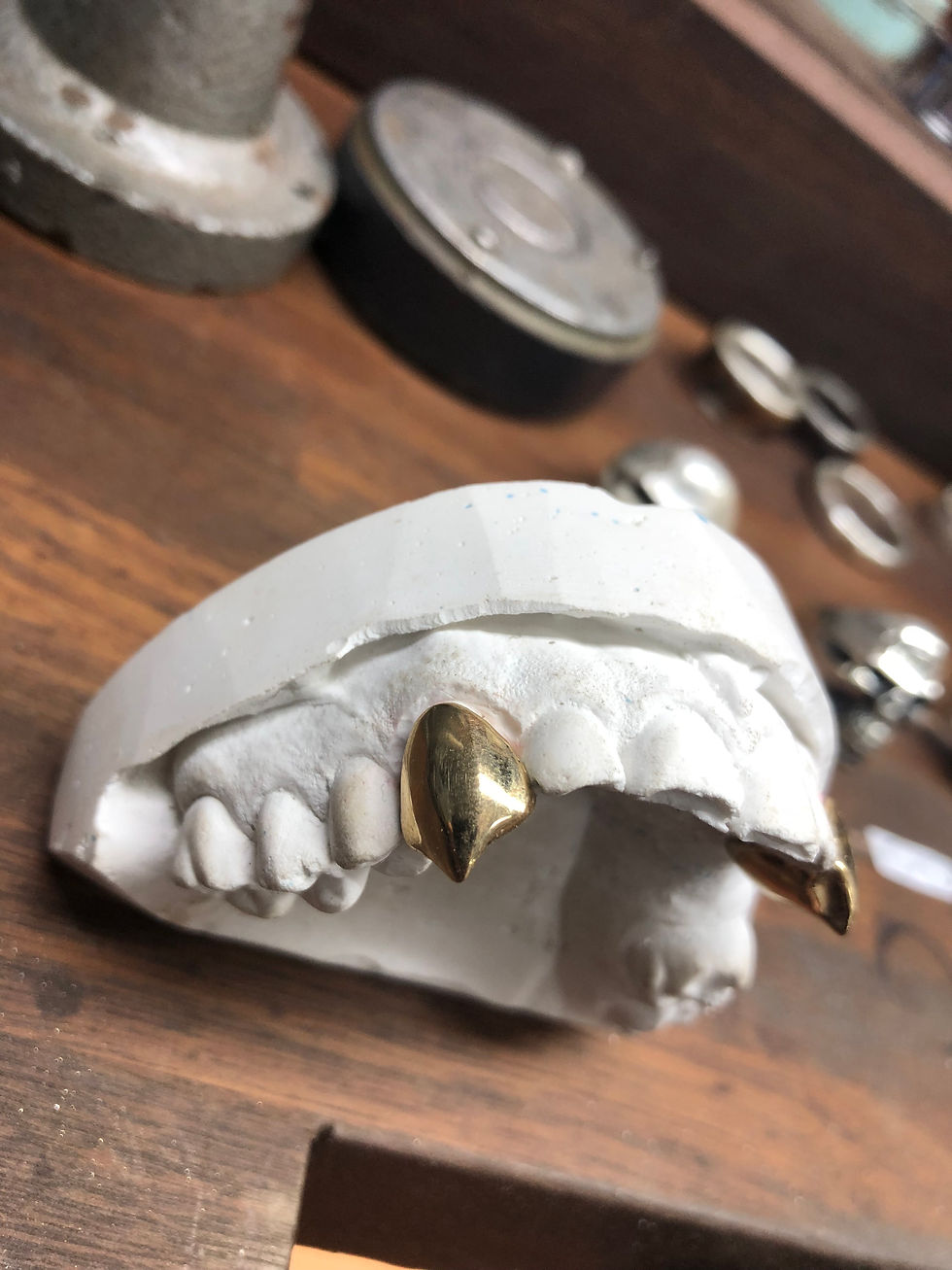 FangSmith | Custom Vampire Fangs | Fang Designs