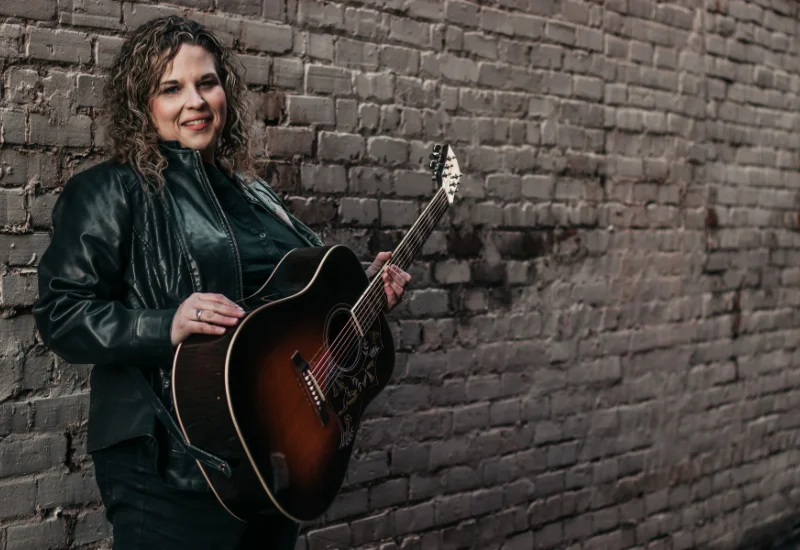 Singer-songwriter Alicia Harvey Comes from Out of The Blue
