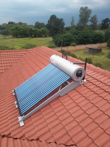 Stainless Steel 200lt Integrated Full Solar Geyser Installed - 3-4 ...