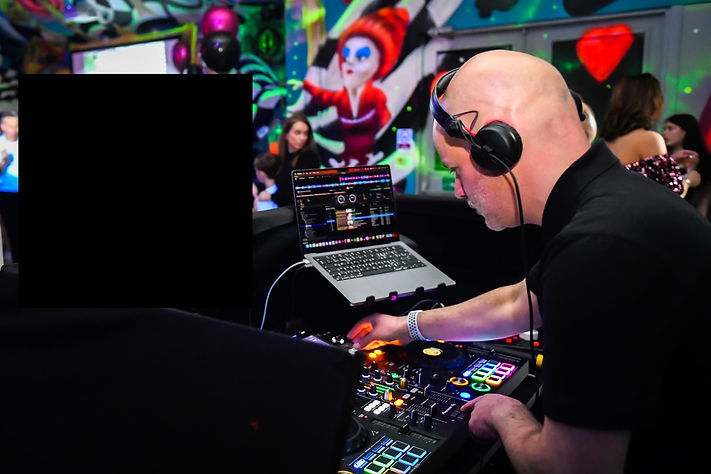 Home | DJ Olly Grant