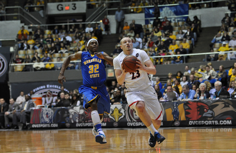 MBB wins first NIT game at Green Bay
