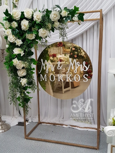 Gold Frame Welcome Sign | Amethyst Wedding