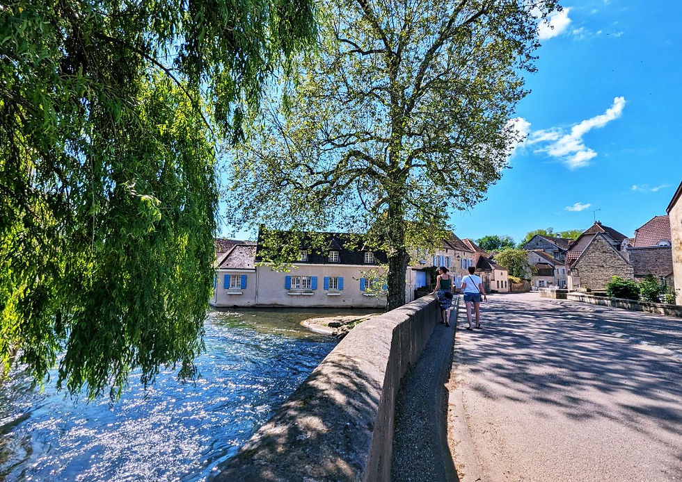 Bèze, village de Bourgogne en Côte-d'Or
