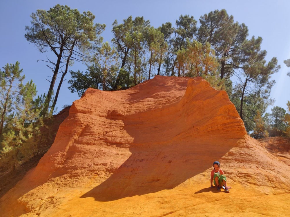 Le Colorado Provencal : Les ocres de Rustrel et de Roussillon en France