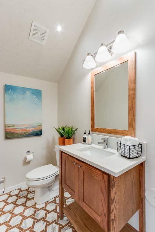 BATHROOM STAGING 101