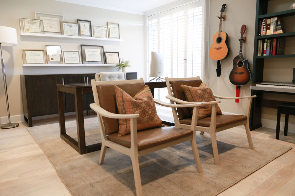 SLEEK MODERN OFFICE & MUSIC ROOM