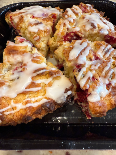 CLICK ME! Christmas Scone Plate (4 Scones) | Simple Grains Bakery