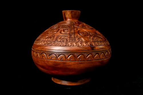 LARGE LIDDED BOWL FROM THE MARQUESAS ISLANDS, FRENCH POLYNESIA | Havaikiart