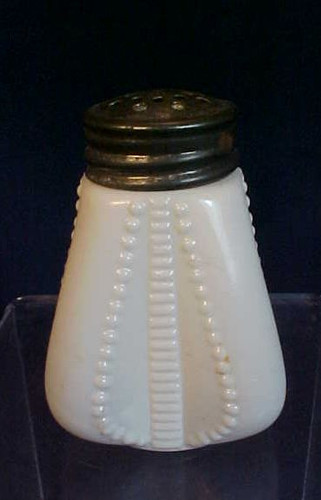 Findlay Glass Milk Glass Rhea D Pattern Shaker Dalzell Gilmore Leighton ...