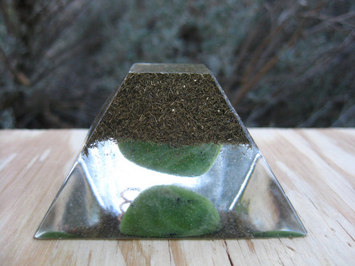 Jade Orgonite Ziggurat Pyramid | the-chembow