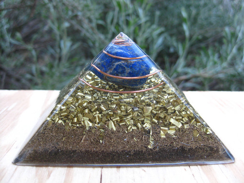 Small Lapis Lazuli Orgonite Pyramid | the-chembow