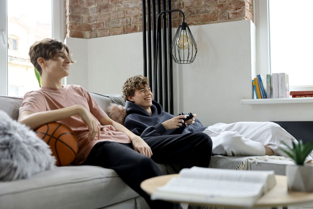 "Retro Games That Influence Modern Ones"- Lola Mcpherson