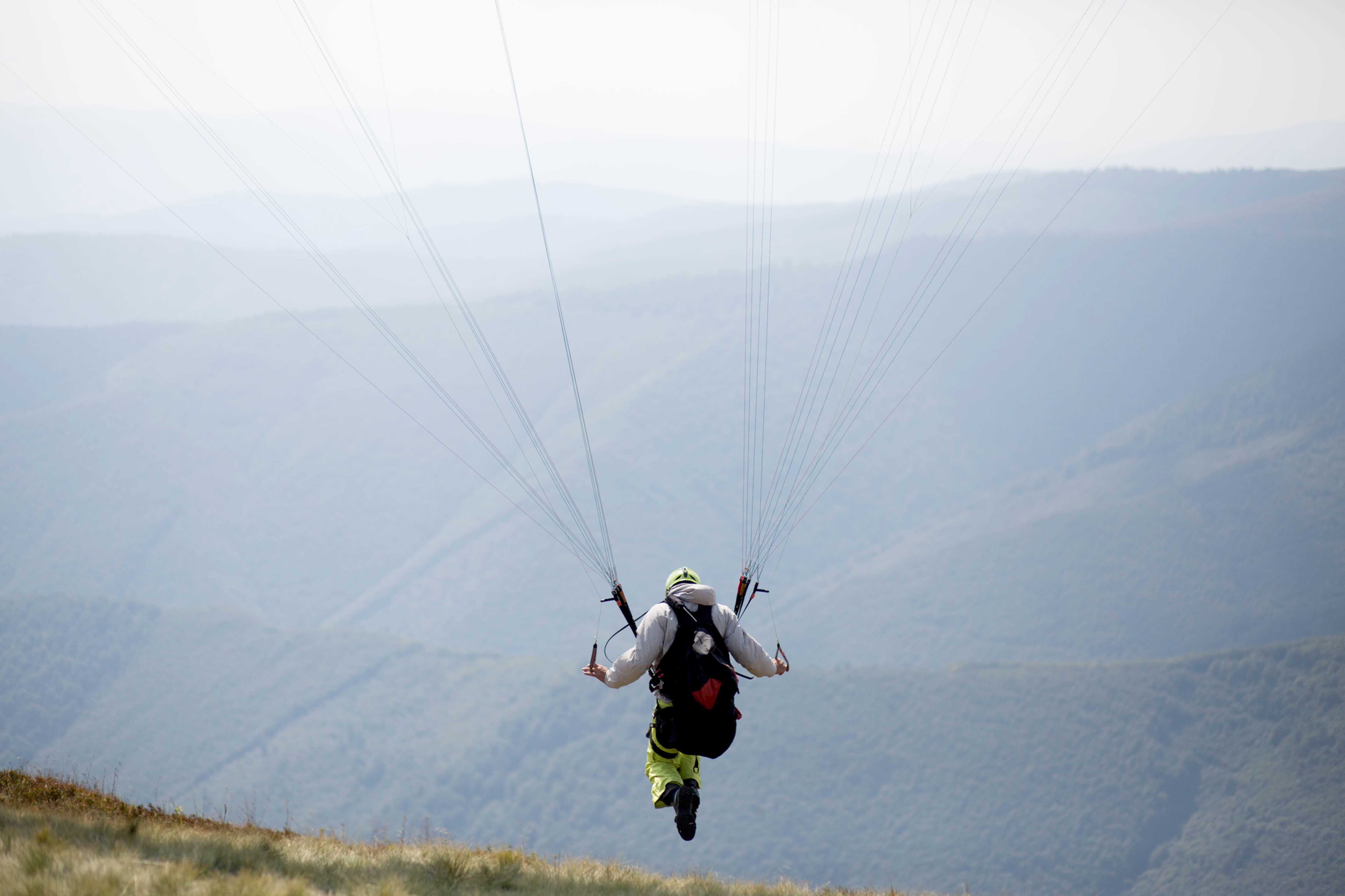 Paragliding in Dhobi Manali