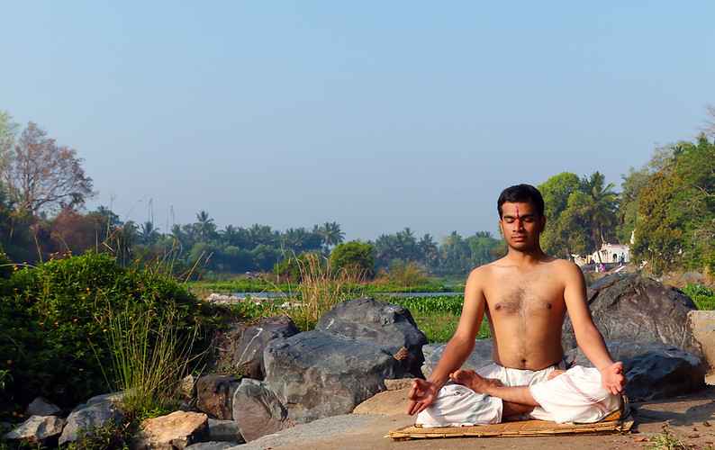 Guide to Bandha (Yoga) by Prana Sutra