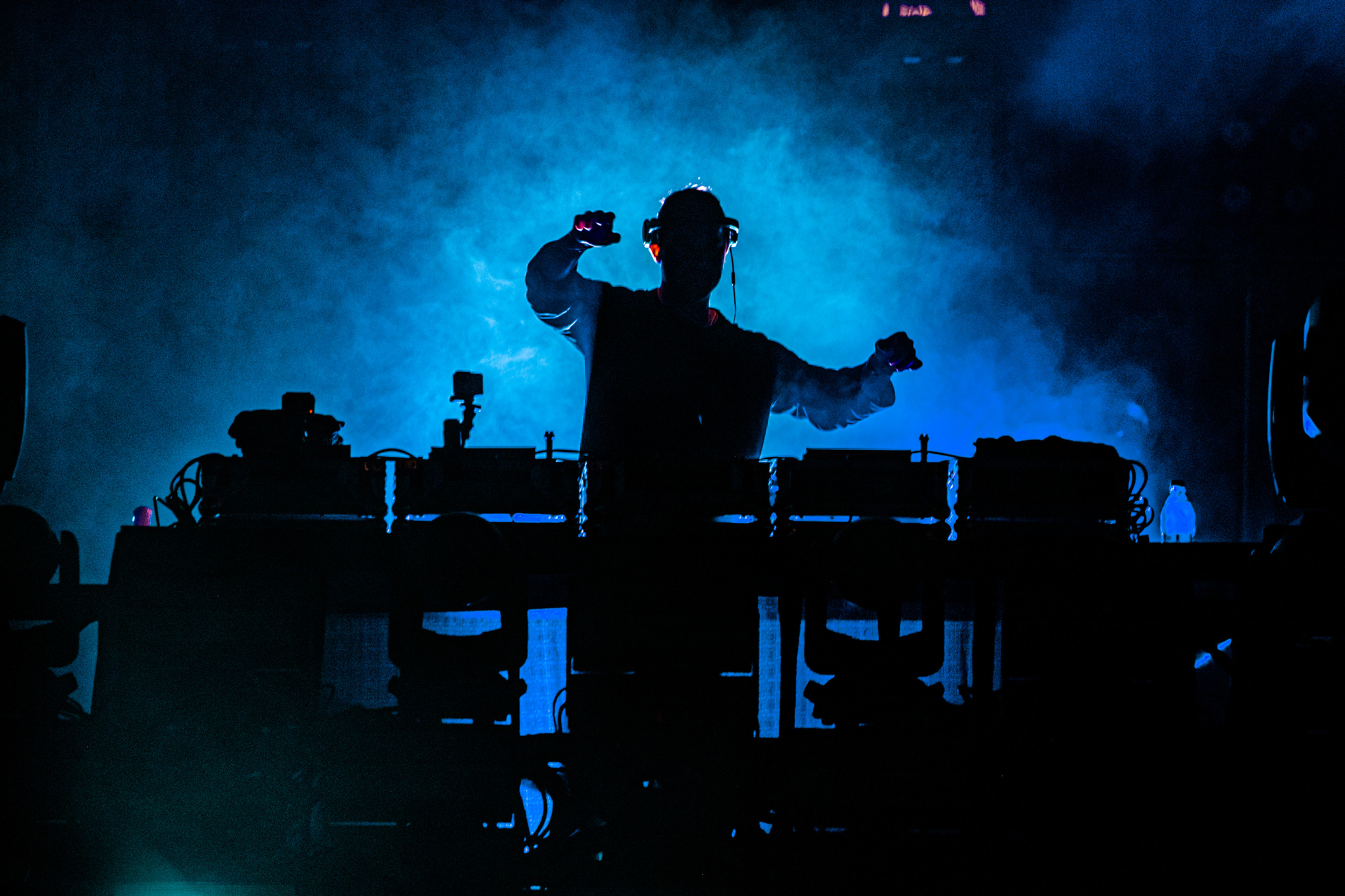 5 conseils essentiels pour créer la Playlist parfaite pour DJ en club