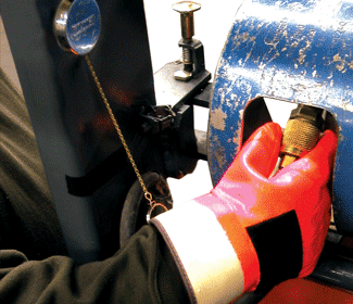 Never Lost Propane Safety Gloves w/ Magnet | forkliftinnovations