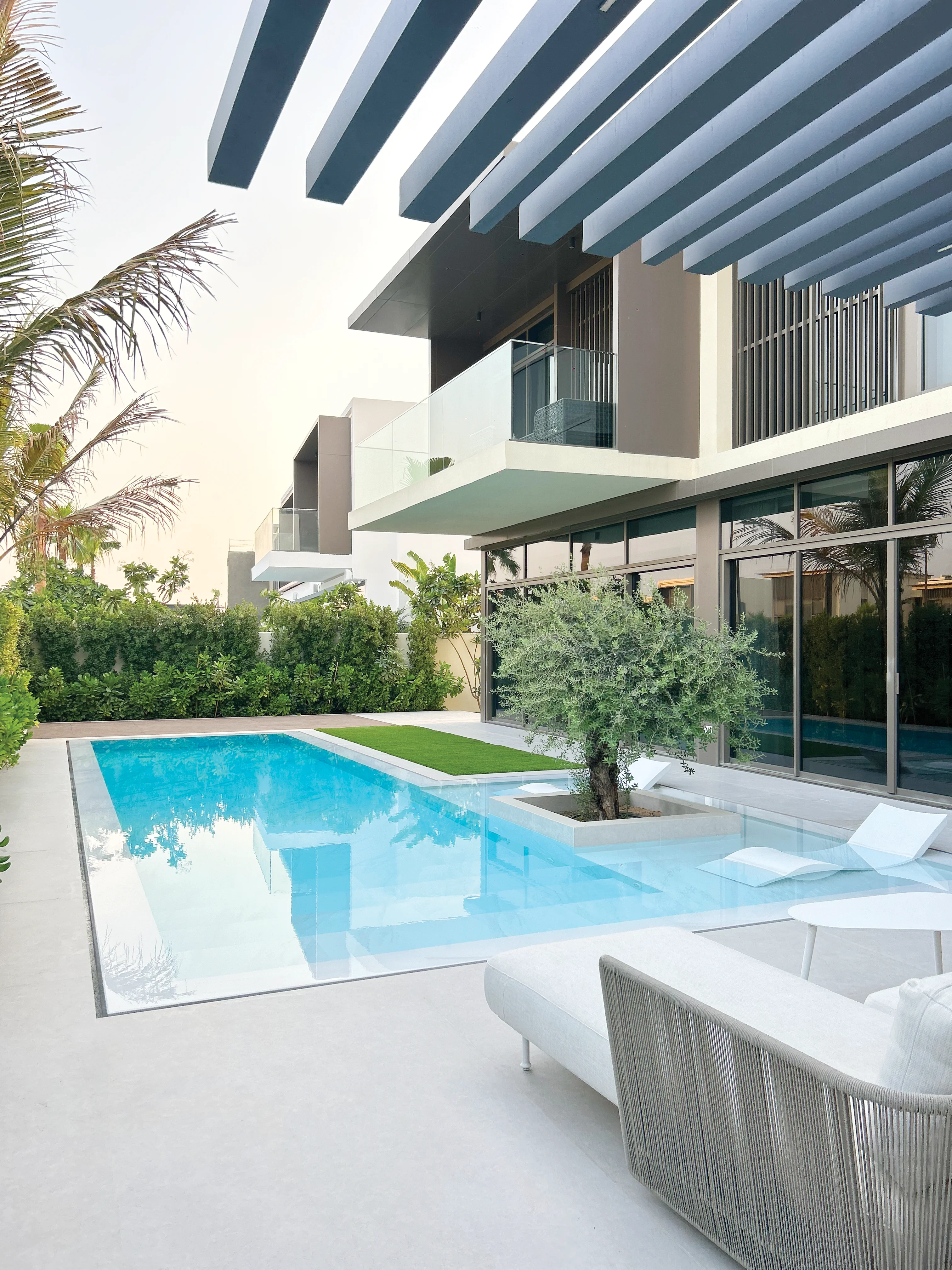 Gallery | BG Pool + Landscape Dubai