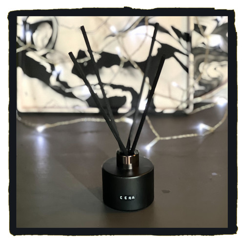 Cera Diffuser ... NUMBER 25 ... Citrus, Clove & Cinnamon | Cera.london