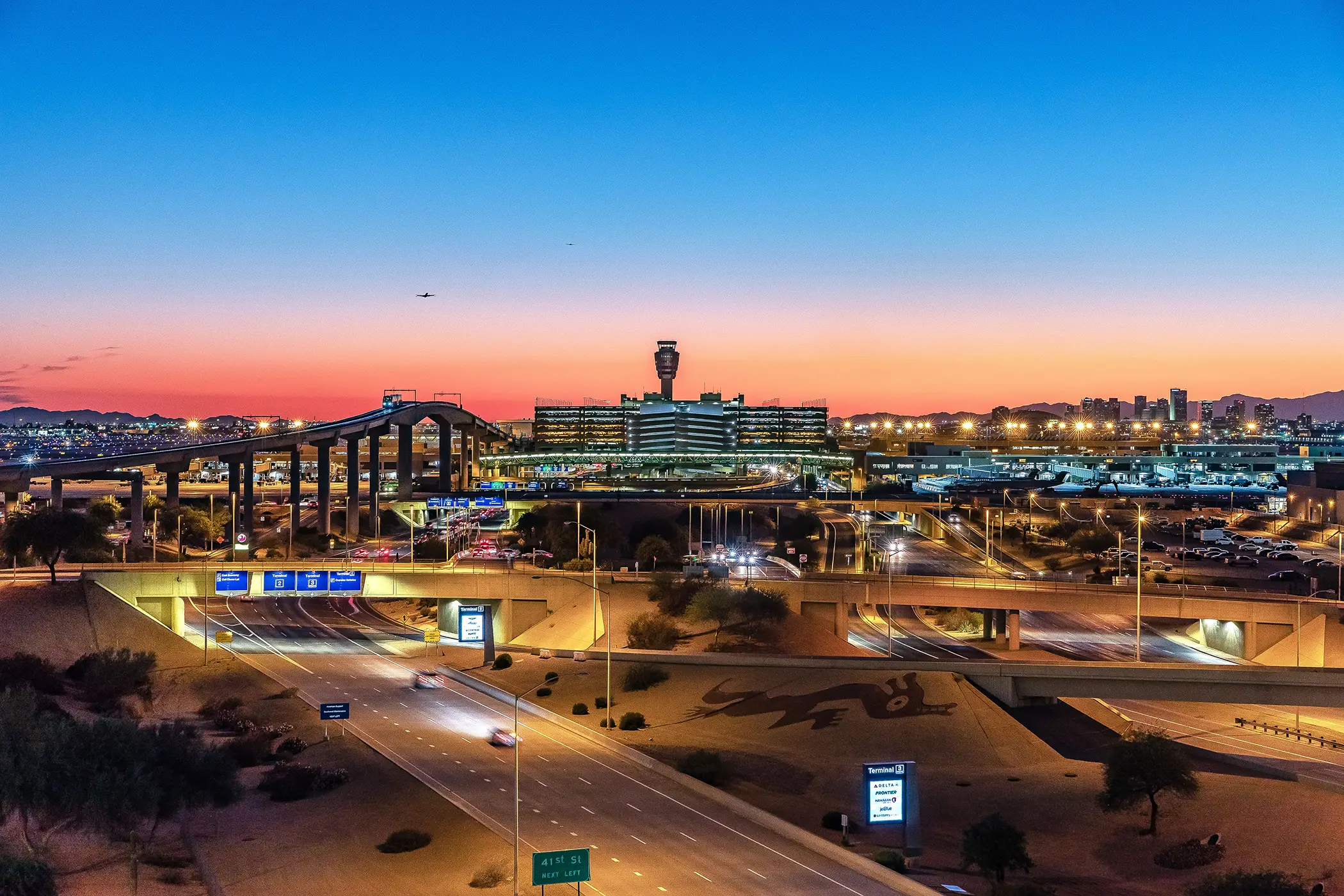 Desert Bus | Shuttle Service to Phoenix Airport