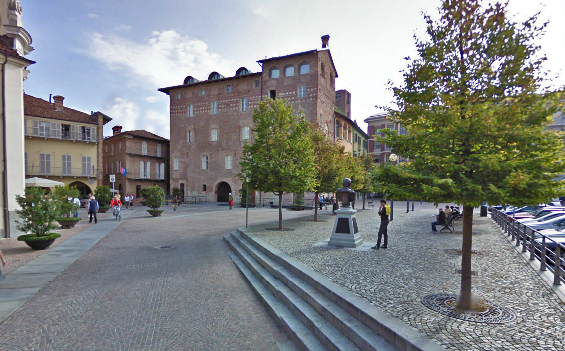 Piazza Pertinace Alba | deferrari-architetti